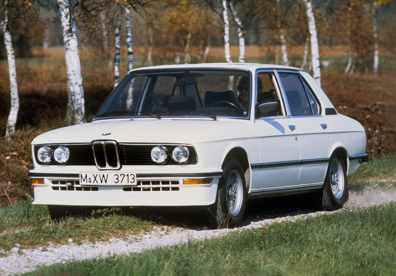 BMW M535i (E12)