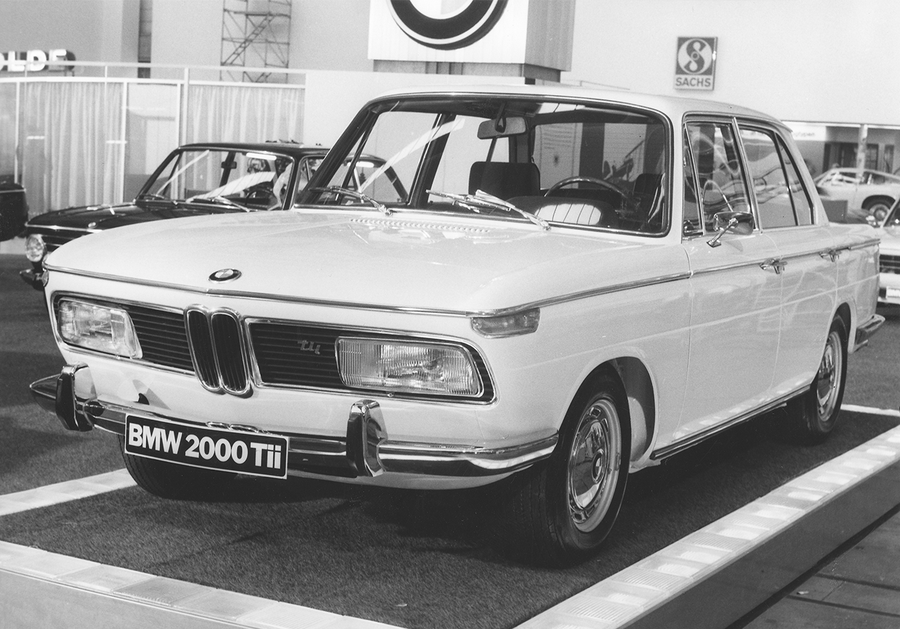 bmw 2000